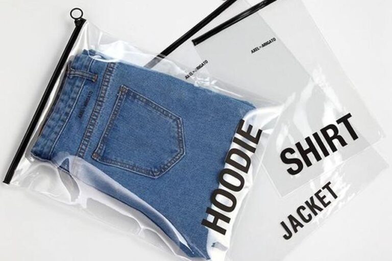 Custom Clothing Packaging to Promote Your Apparel Line